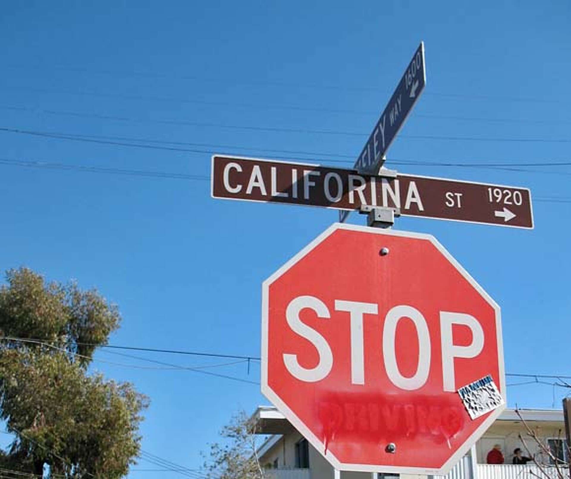 Berkeley: Bad typo in a street sign