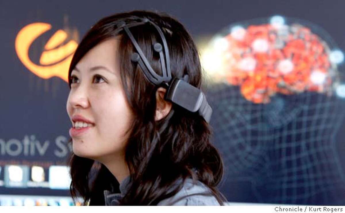 New interfaces for games use brain waves