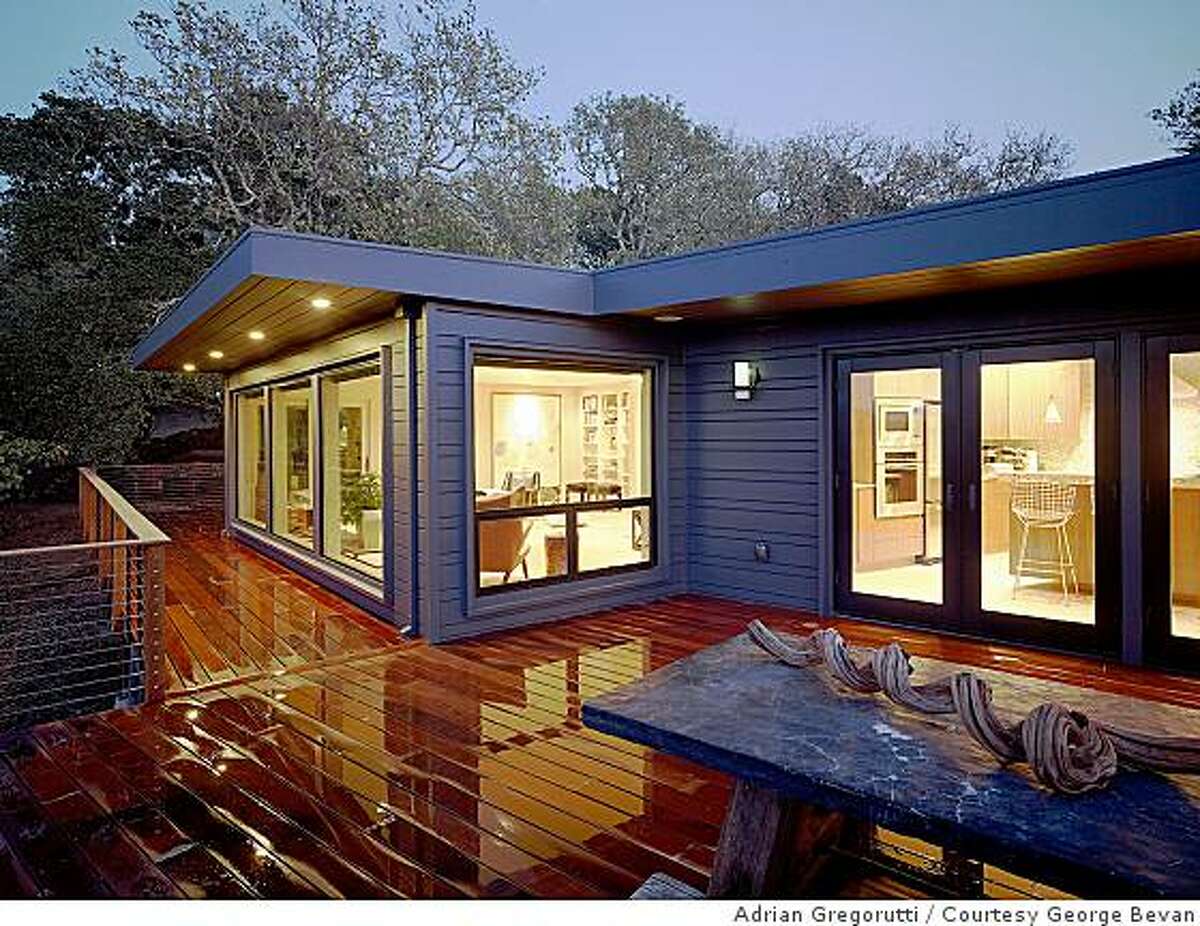 Kevin Carruth and Claudia Mendoza