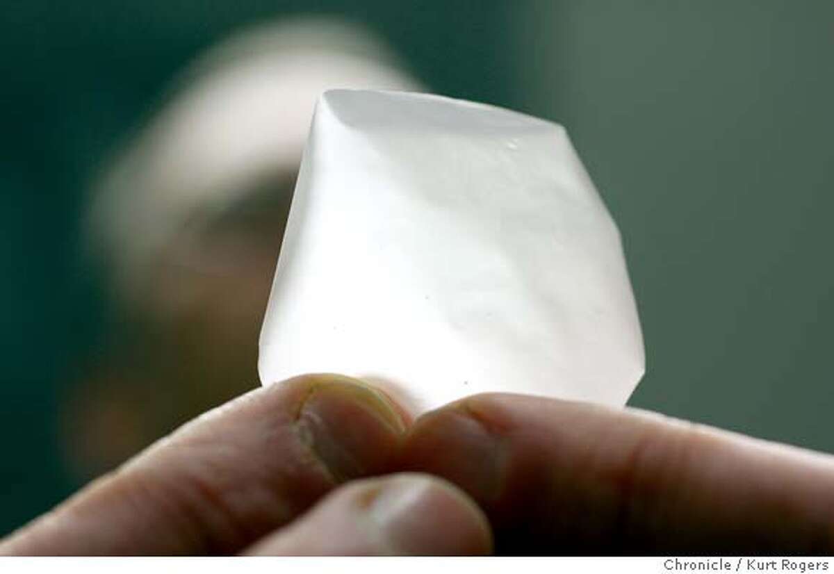 Scientists learn adhesive lessons from geckos