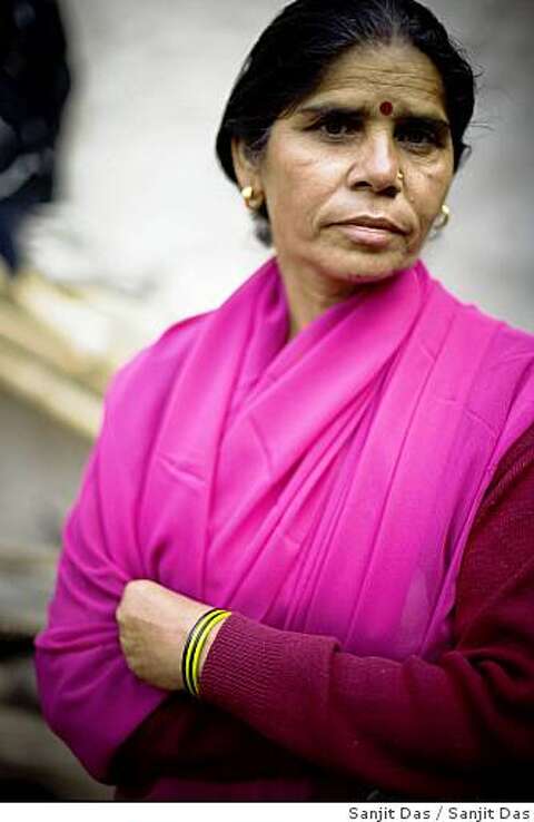 India's female Pink Gang are vigilantes