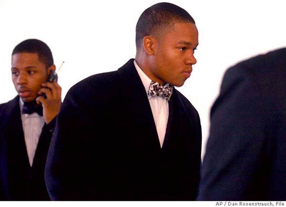 Muslim bakery associate turns against Bey IV