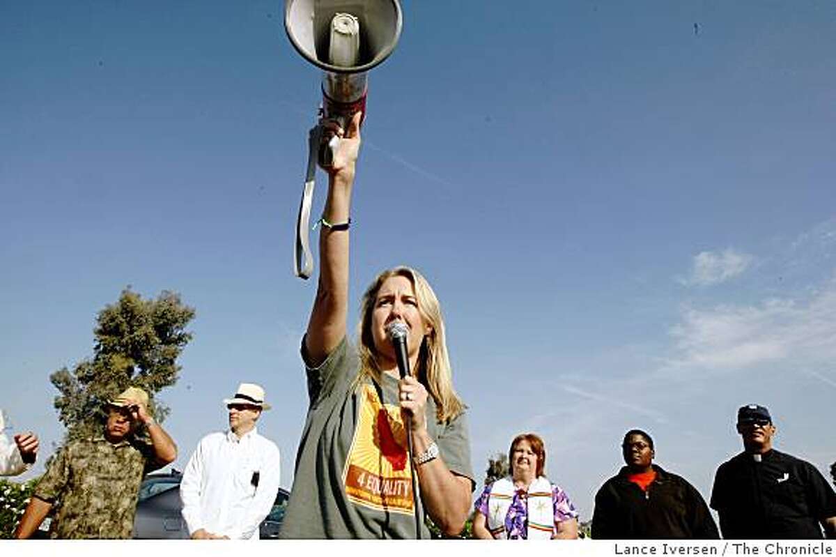 Prop. 8 opponents take their case to Fresno