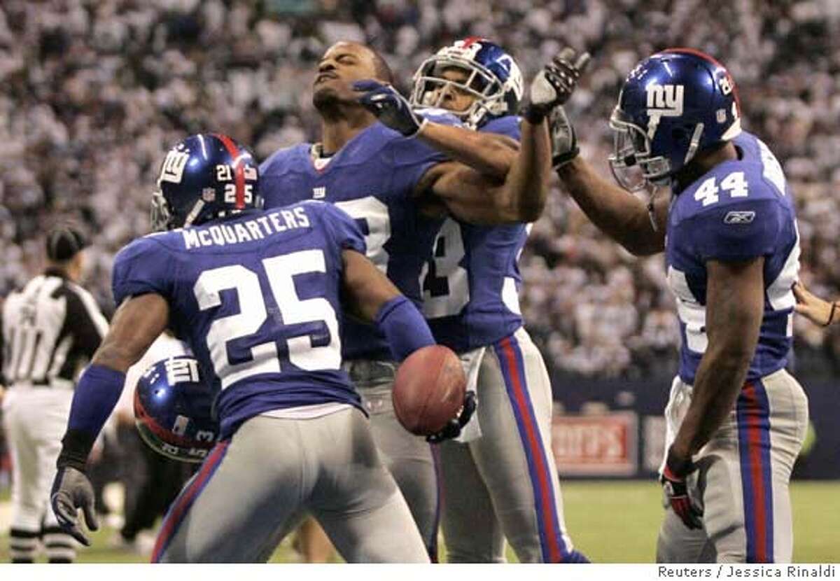 GIANTS OVERPOWER ROMO, DALLAS