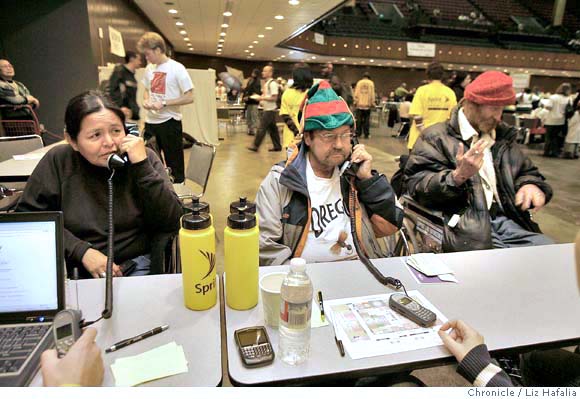 Homeless people call home with help of Sprint-Nextel phone bank