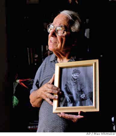 Milo Radulovich, officer whose case exposed McCarthyism, dies at 81