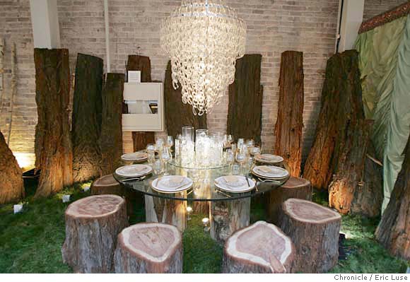 Green inspirations for holiday table decor
