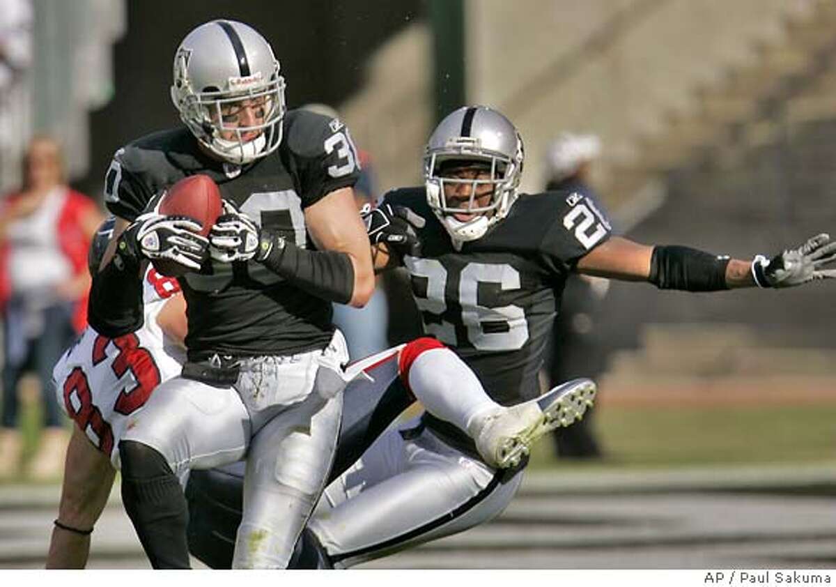 Raiders' acts of desperation miss mark