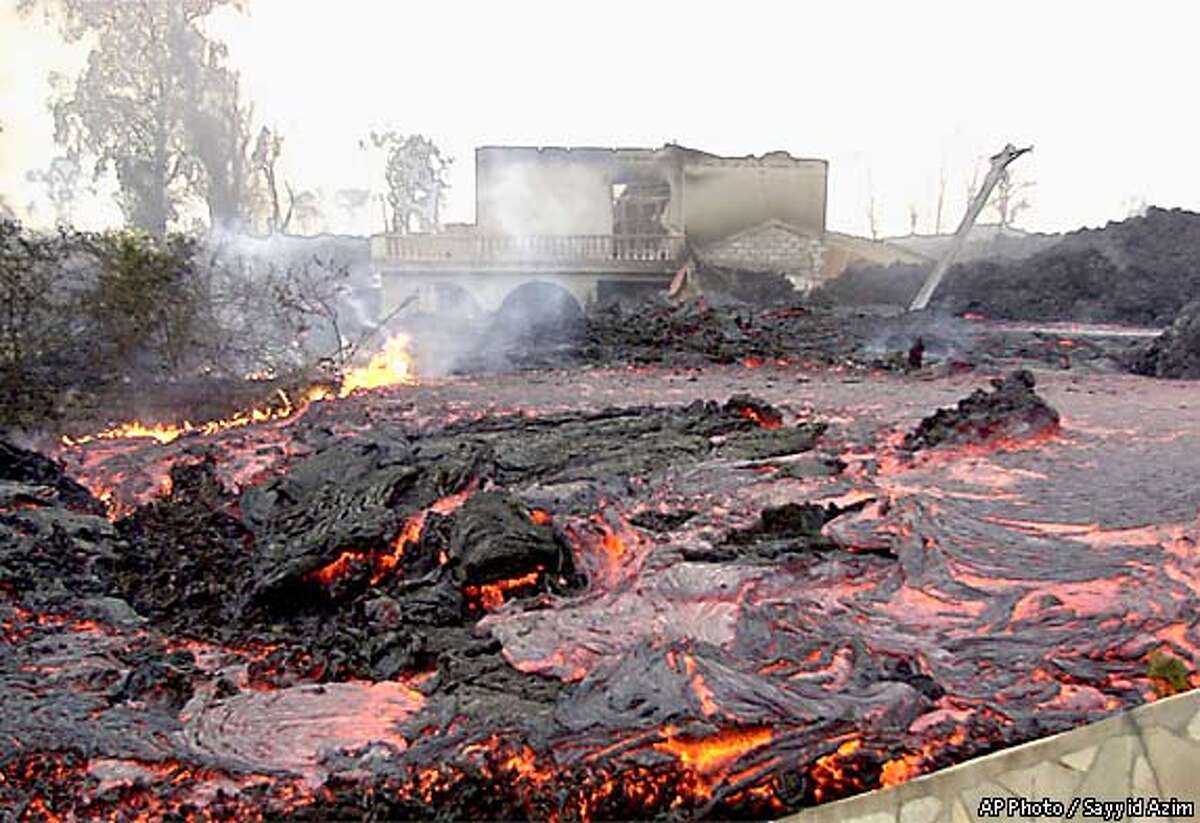 Volcano erupts in Congo, forces 500,000 to flee / Scores feared dead in ...