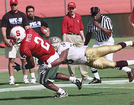 Stanford WR Pitts Quietly Does Job / Pac-10 leader in receptions overlooked