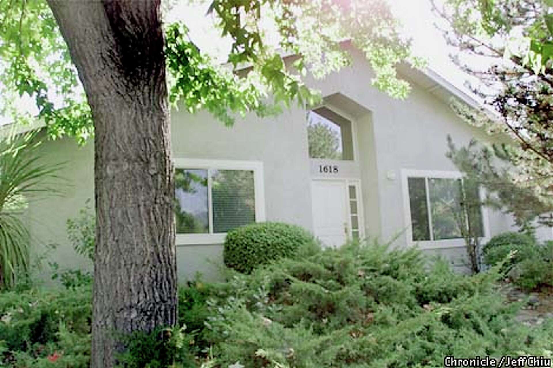 Where the Stars Lived / Bay Area homes in which future celebrities grew up
