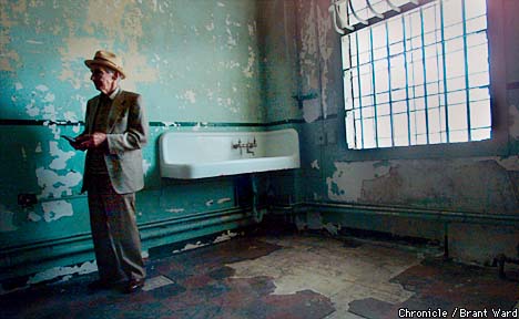 Back on The Rock / Former inmates catch up with their guards during ...