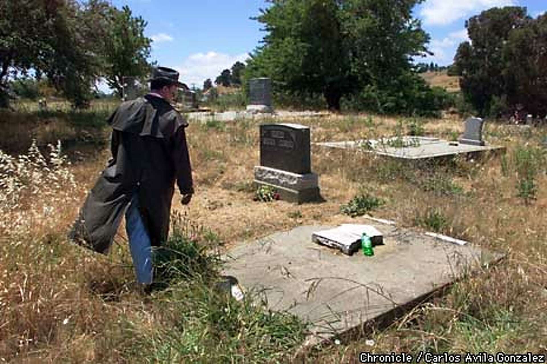Buried in Bureaucracy / Red tape puts historic Pacheco cemetery in disarray