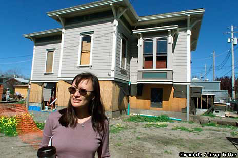 If These Walls Could Talk, They'd Purr / House in Berkeley has ...
