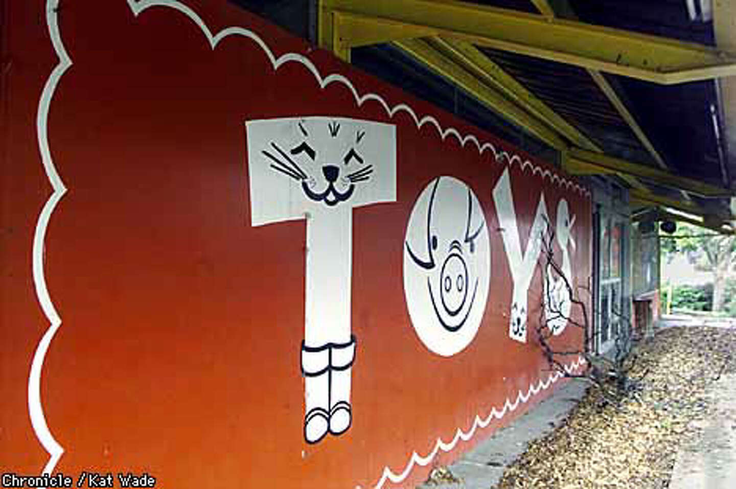 Nut Tree Nostalgia / A premier roadside attraction may be headed for a ...