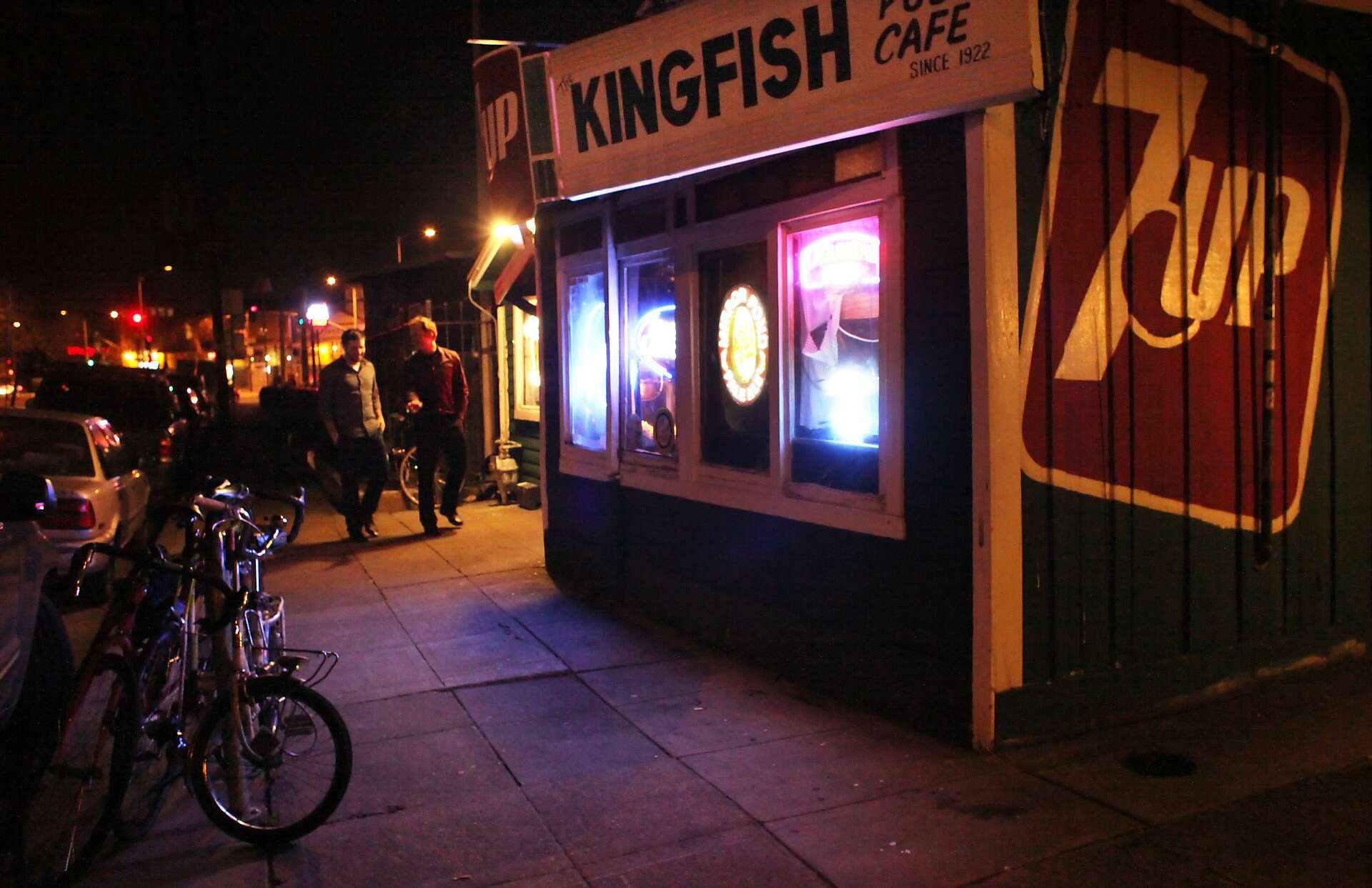 Oakland's Kingfish bar seeks landmark status