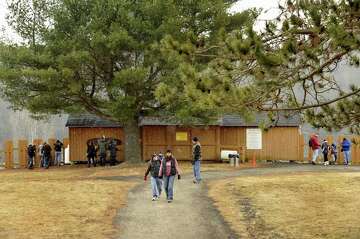 Eagle watchers flock to Shepaug Dam