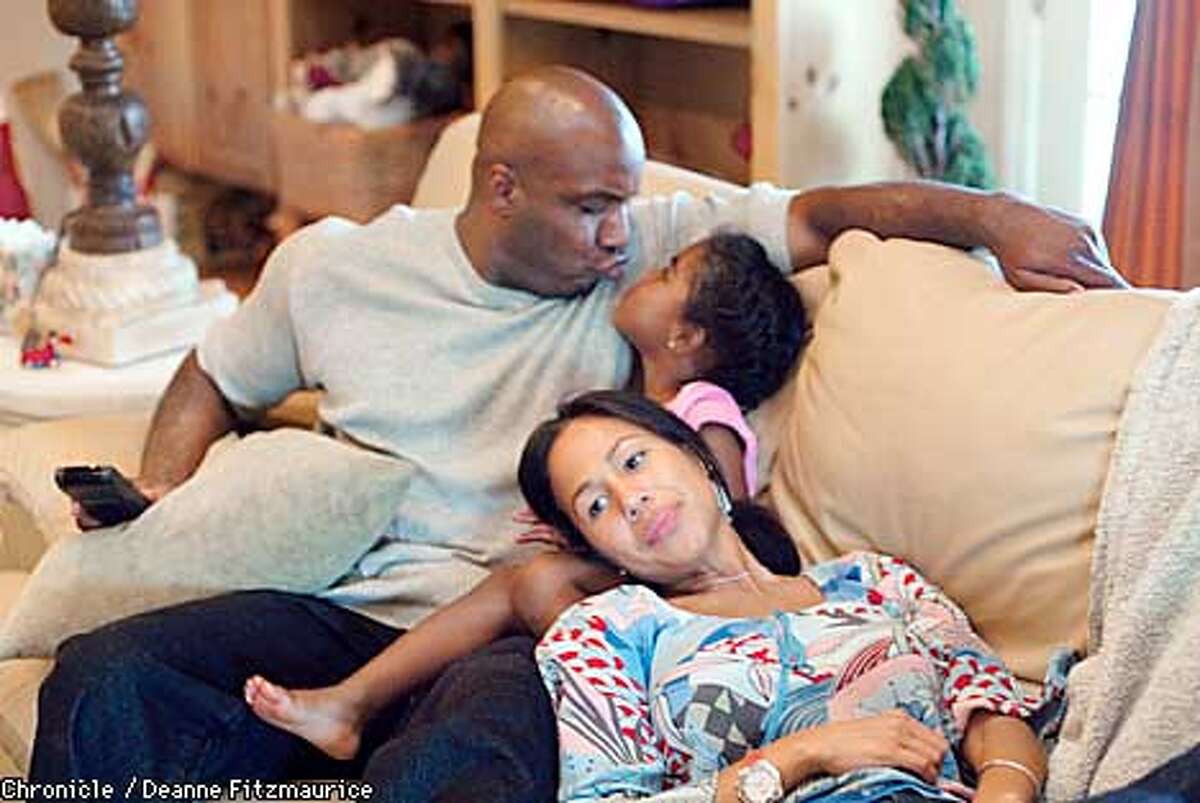 Homing in on Bonds / Giants star gives fans a glimpse into private life