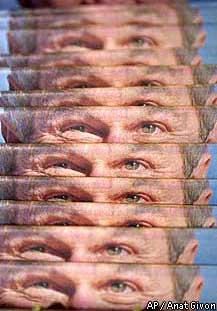 Day in Pictures, December 14, 2000