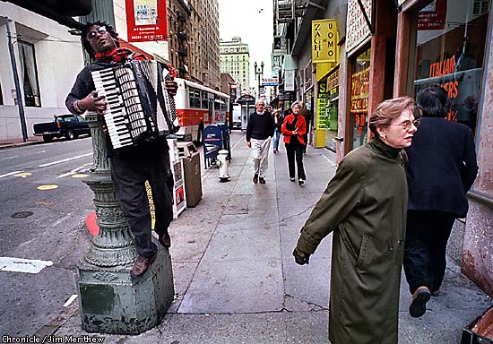 Chronicle Photo Editors' Choice / June 10, 2001