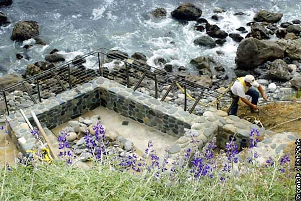 ESALEN BARES ITS SOUL / The Big Sur oasis of enlightenment turns 40 ...