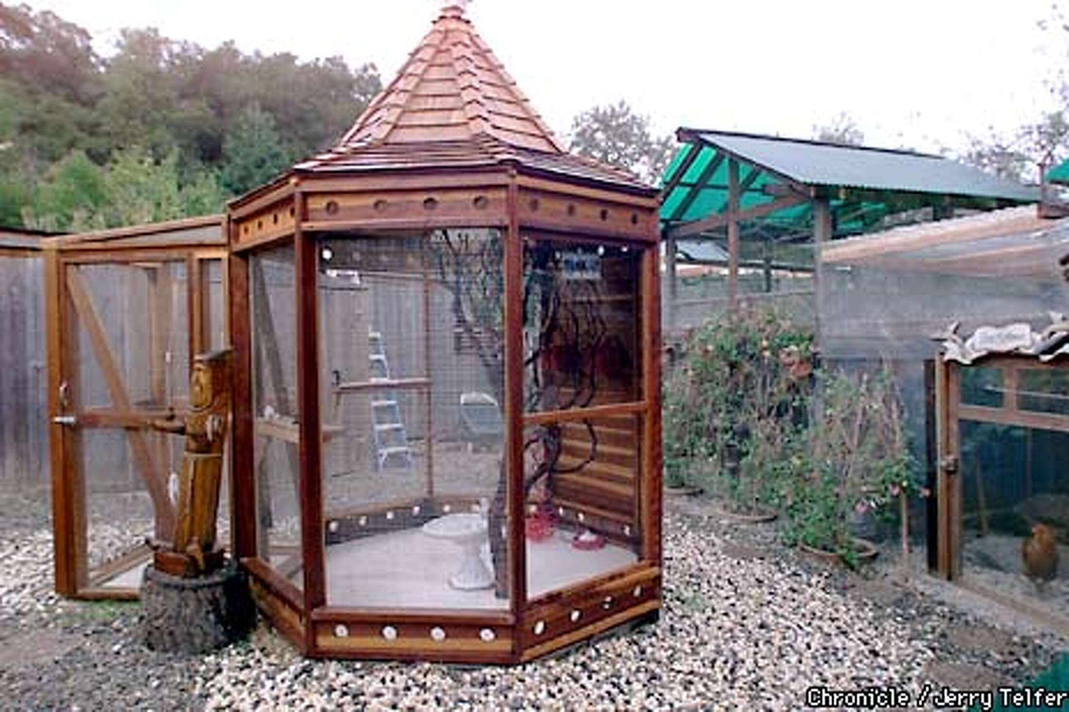 HOUSING THAT'S FOR THE BIRDS / Massive or modest, aviaries keep birds ...
