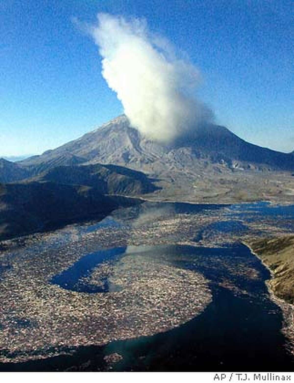 Gallery: Mount St. Helens Awakens