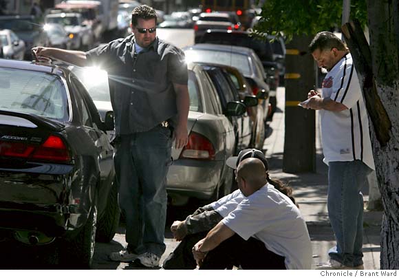 THE BADGE / The two cops who know all the gang members