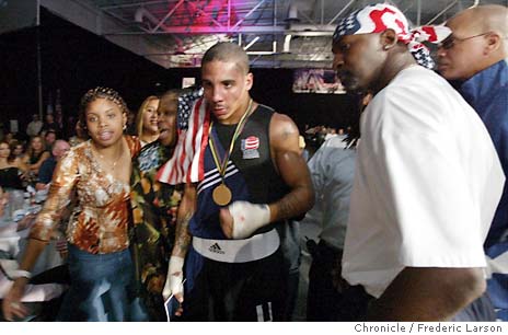 OLYMPIC QUEST / Andre Ward / A boxer's trial of life / Oakland 19- year ...