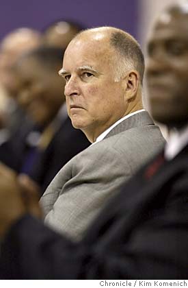 Mayor Jerry Brown finds trouble outside nightclub in Oakland