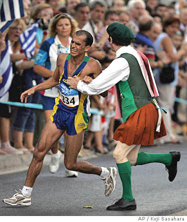 In long run, a fitting conclusion / Brazilian shrugs off mugging: 'This ...