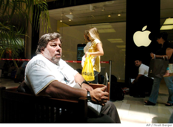 Even Apple's co-founder is standing in line for an iPhone