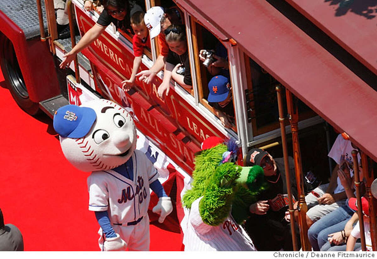 A HISTORIC NIGHT -- STARS SHINE IN S.F. / Fans see drama on the diamond ...