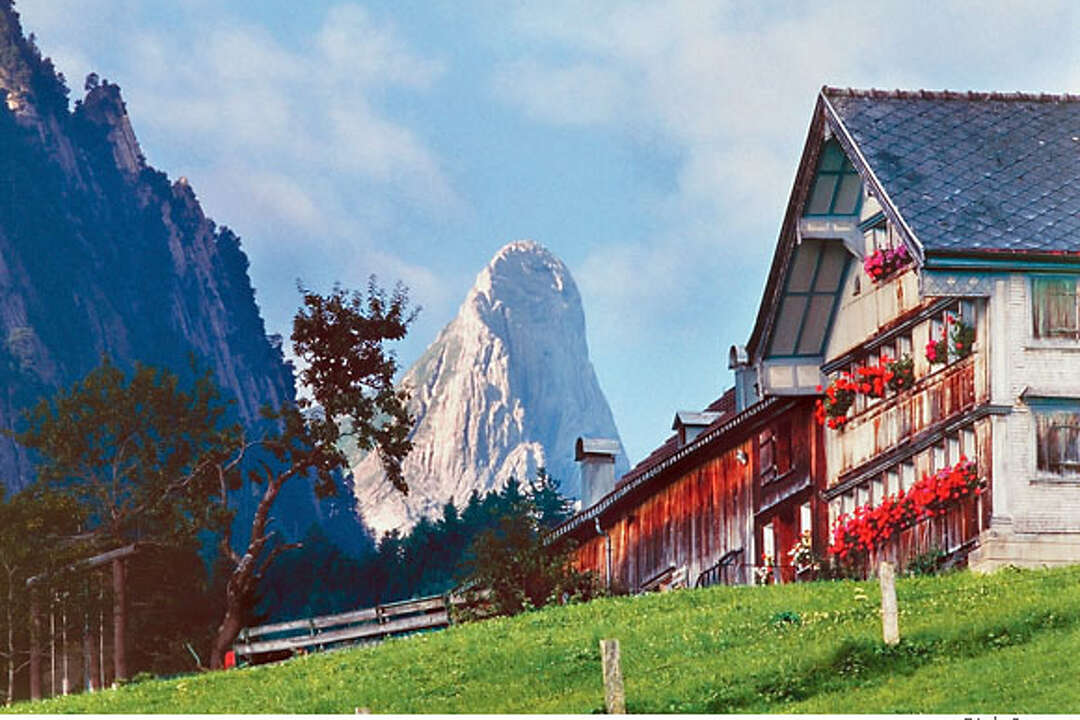 Switzerland / Fun with chalets, cows, customs in the Appenzell