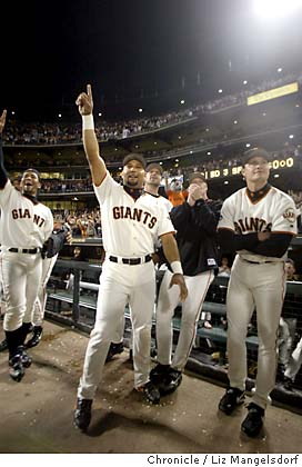 GIANTS CLINCH! / After a season spent in first place, team's heart is ...