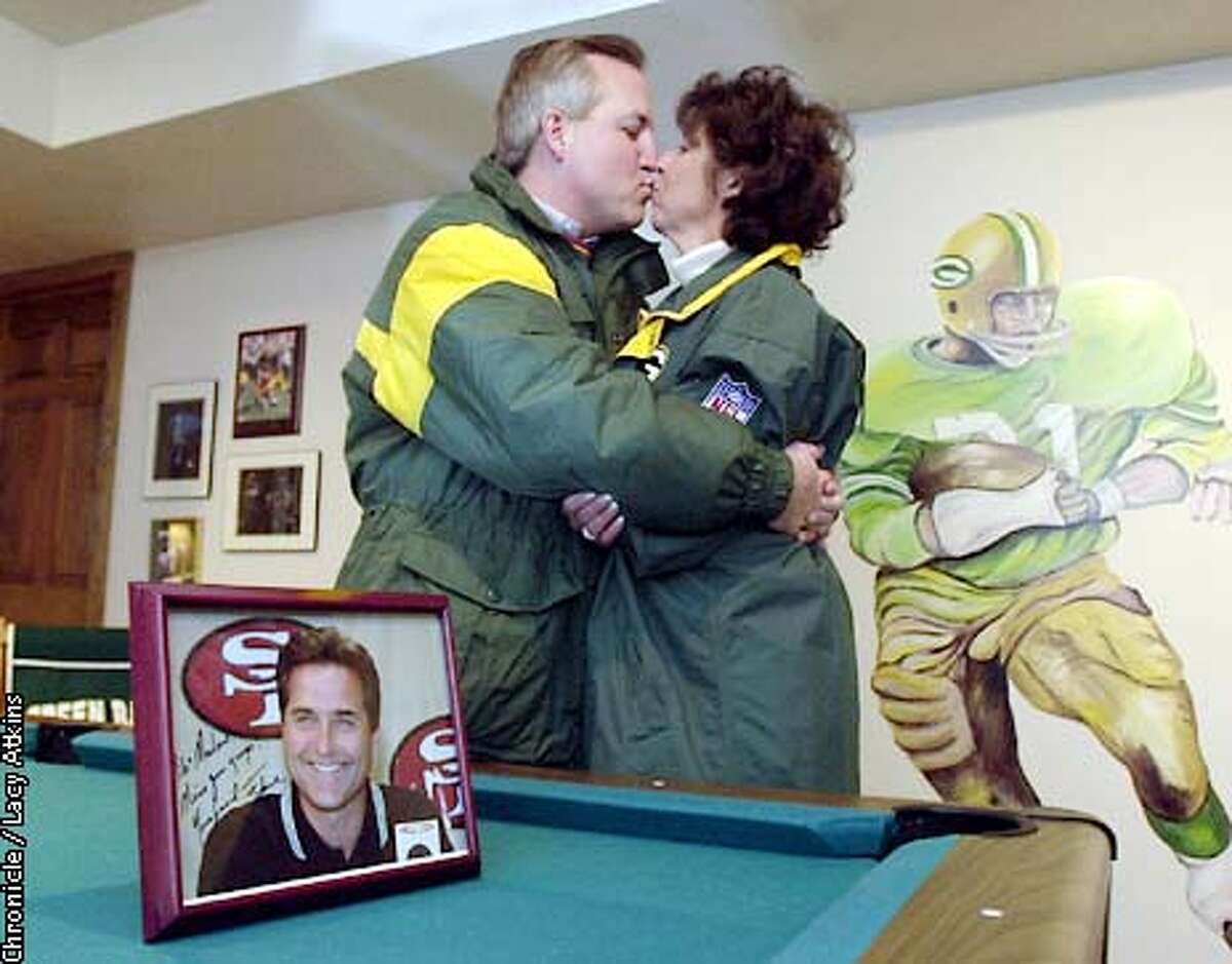 It's showtime / Steve Mariucci may be the coach in San Francisco, but ...