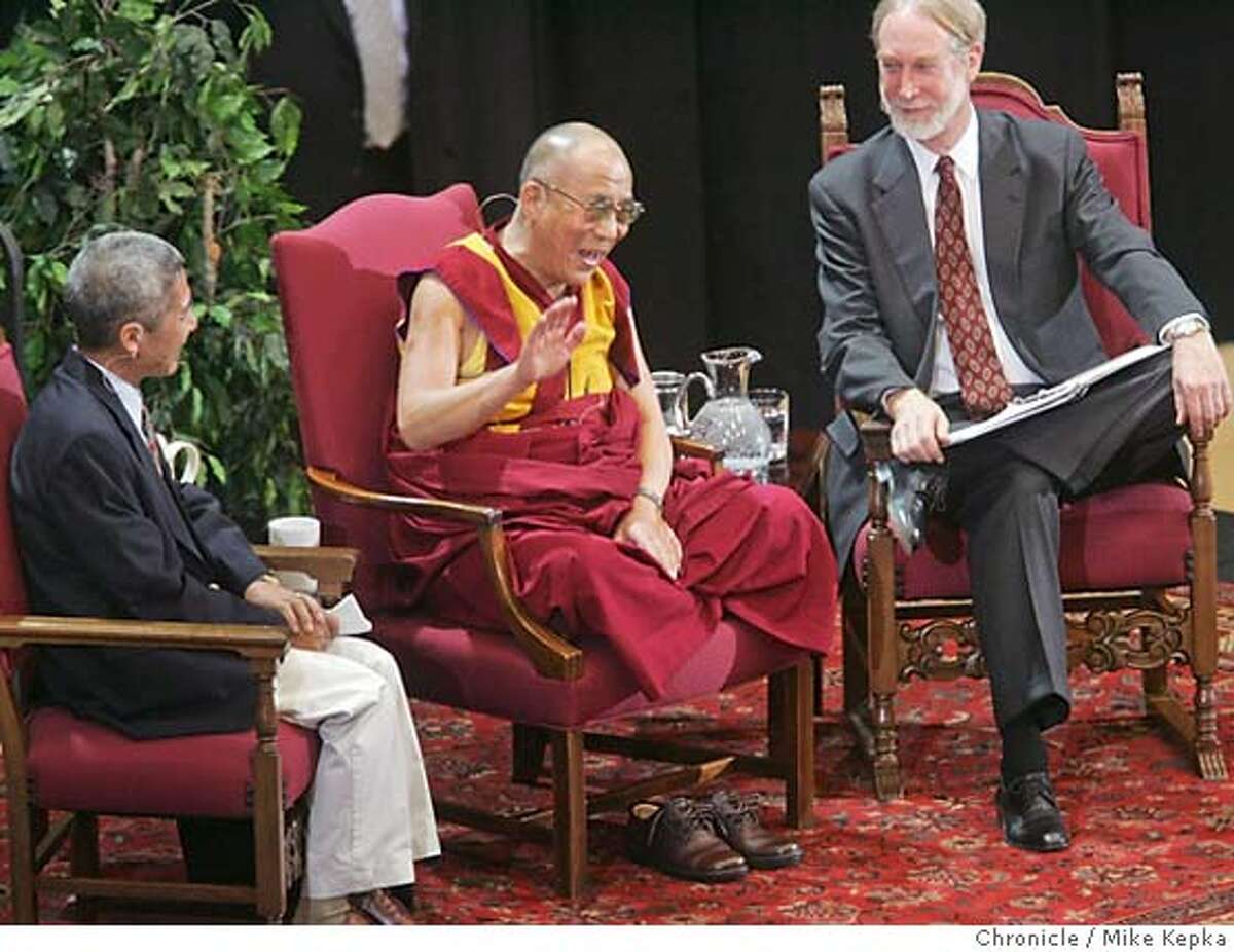 STANFORD / Dalai Lama brings his brand of Buddhism / Tibetan leader ...