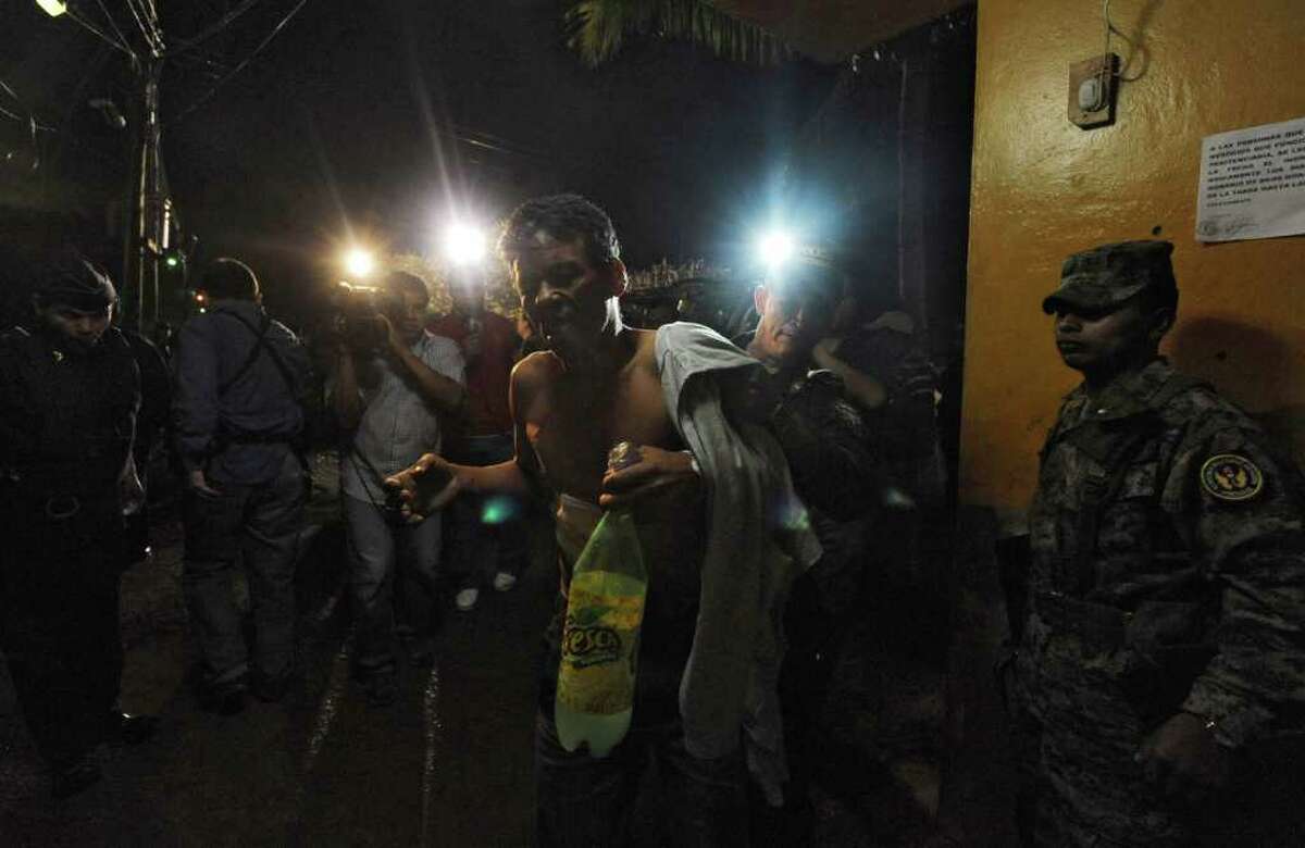News of the world in photos: Hundreds die in prison fire