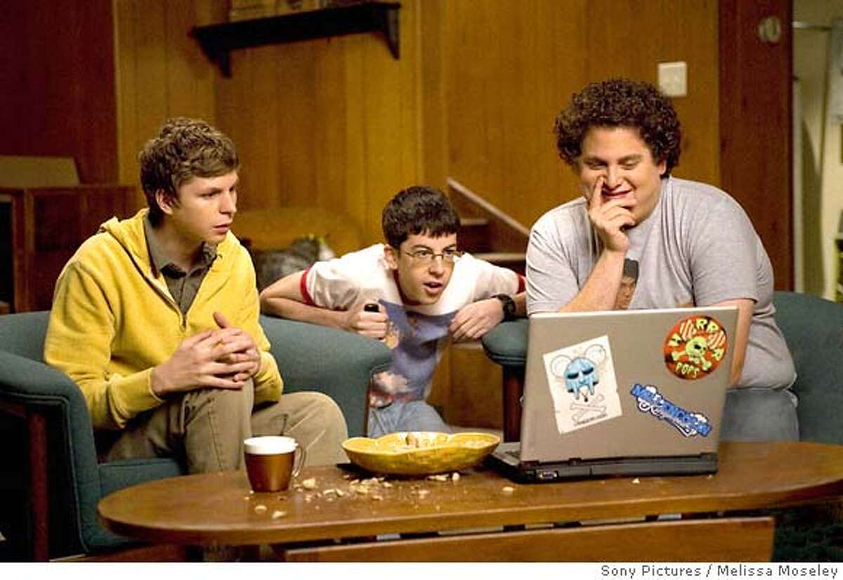 Review: Teens on a mission to buy booze in 'Superbad'