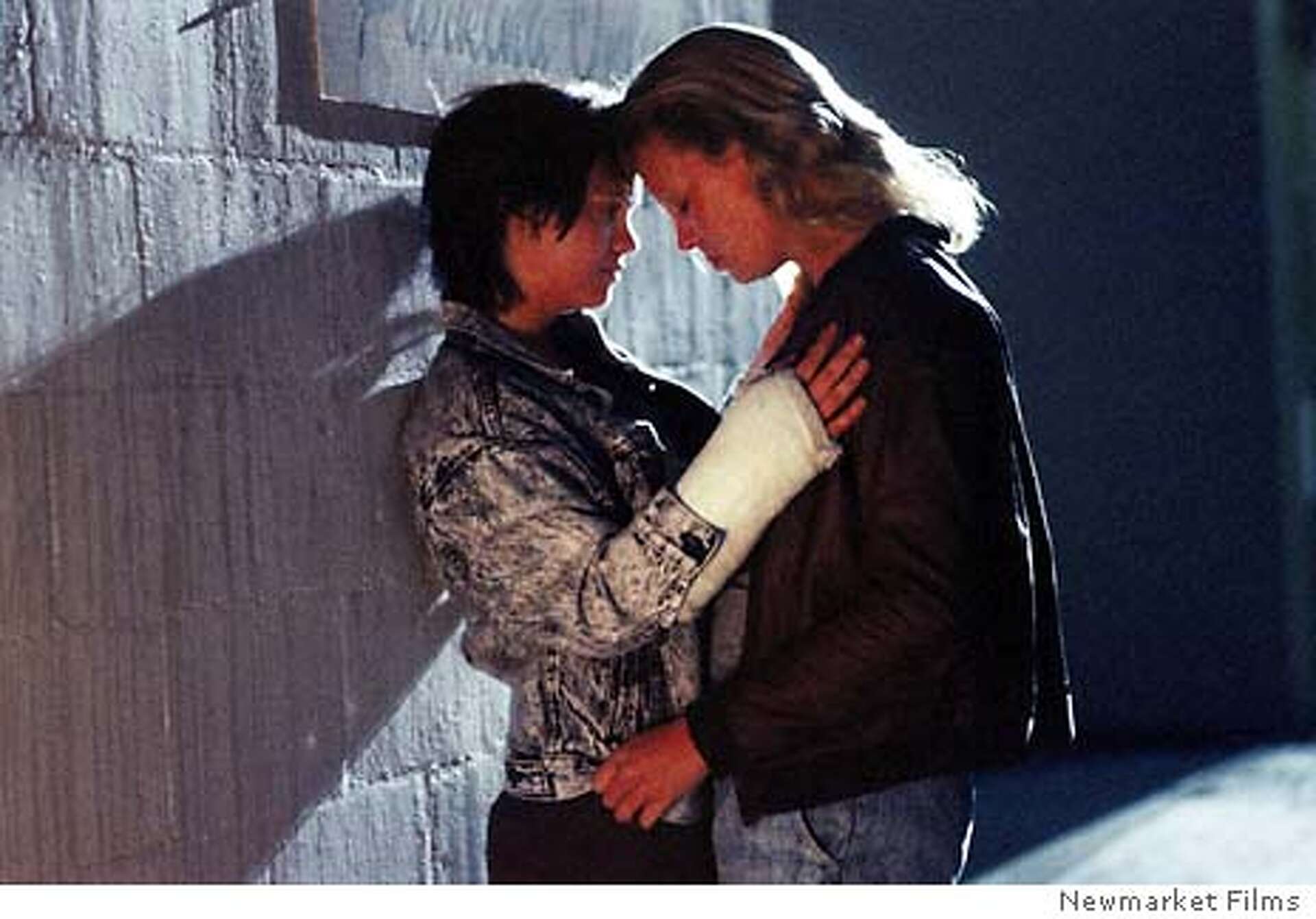 Theron gets gritty as prostitute murderer in 'Monster'