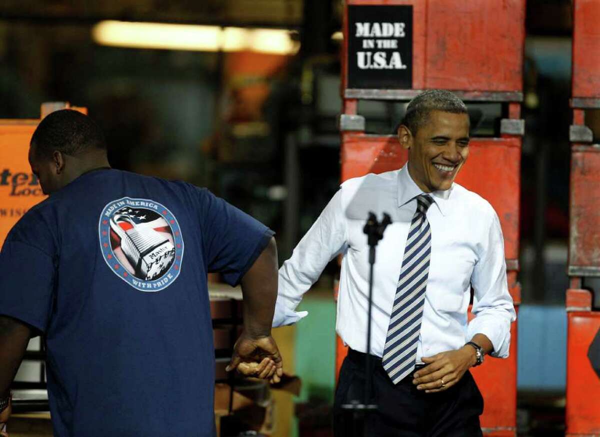 Obama promotes manufacturing at Wisconsin plant