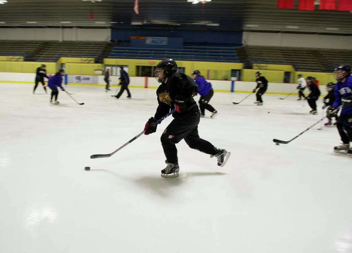 Stamford's girls' hockey team breaks ice