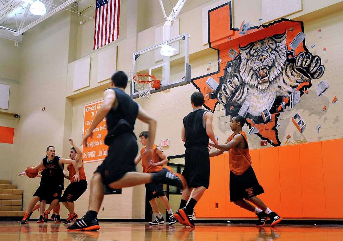 Orangefield basketball team taking it "two minutes at a time" for ...