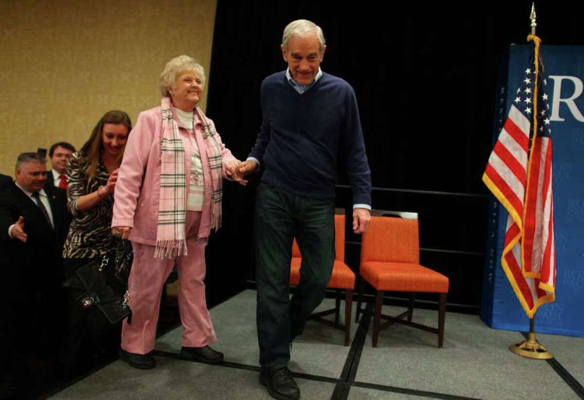 Ron Paul: A political force, a Republican blasting war