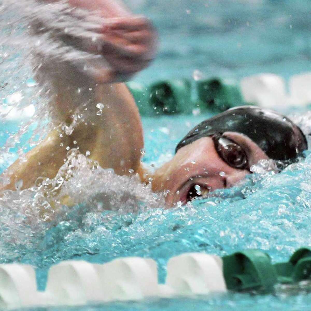 Stroke for stroke, Shen wins