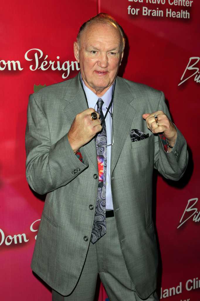 Ali smiles as Wonder, others sing Happy Birthday