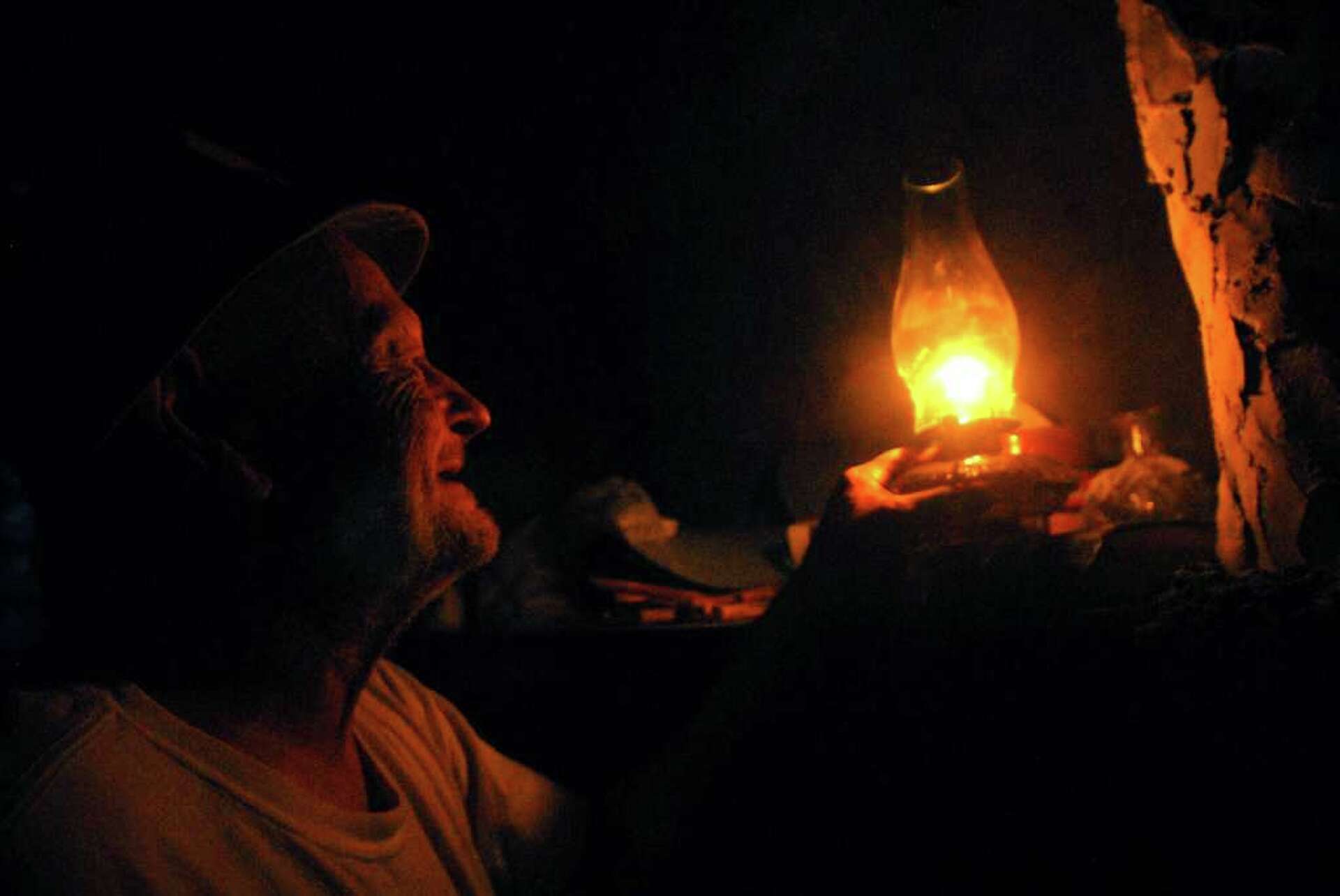 Local artist, sculptor Charlie Stagg dies
