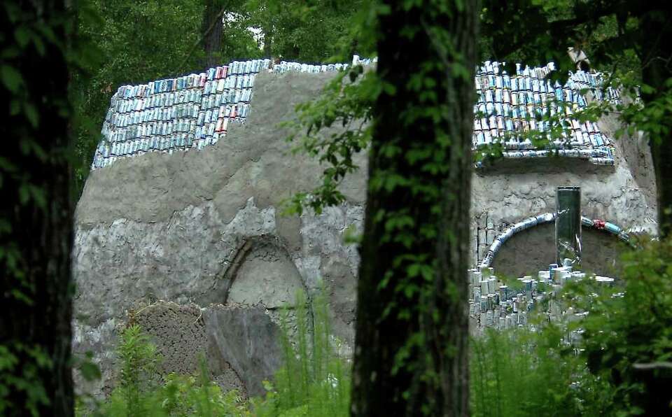 Local artist, sculptor Charlie Stagg dies