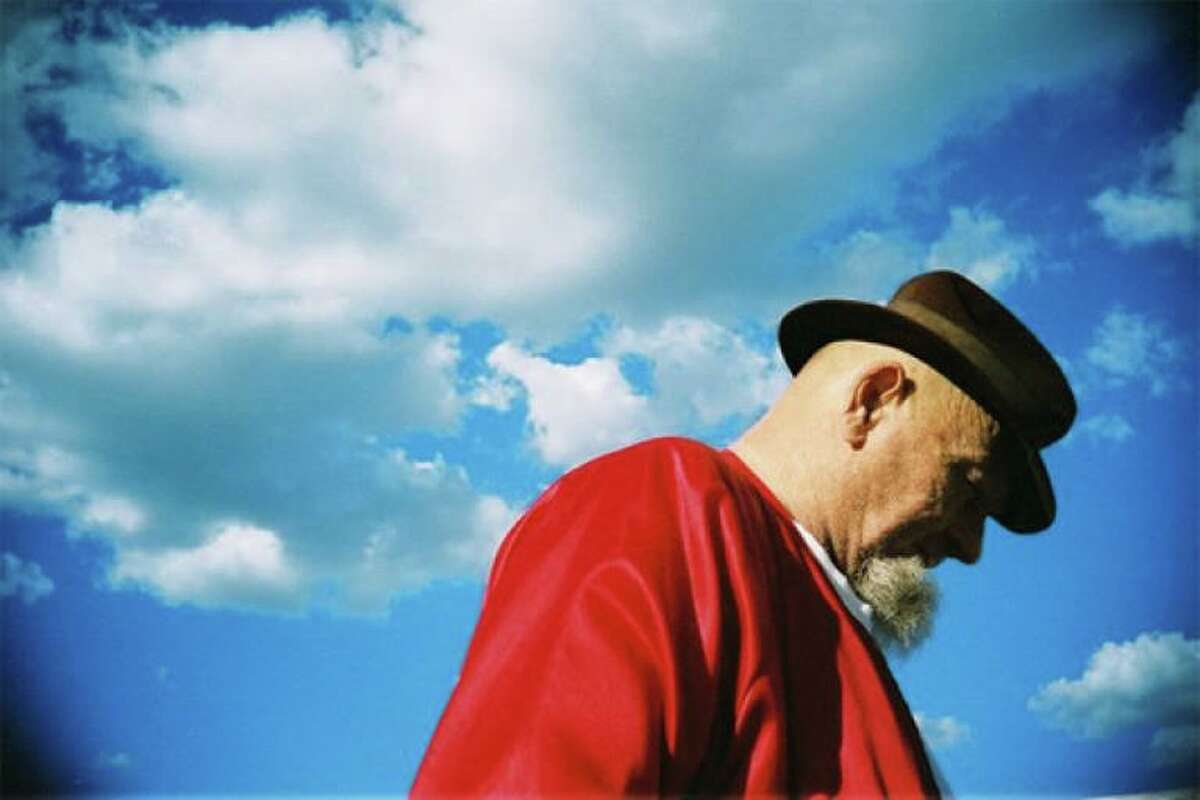 Local artist, sculptor Charlie Stagg dies