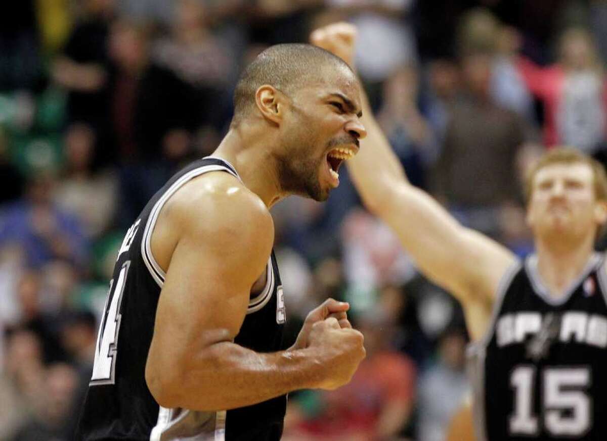 Spurs continue to hit the right notes on trek